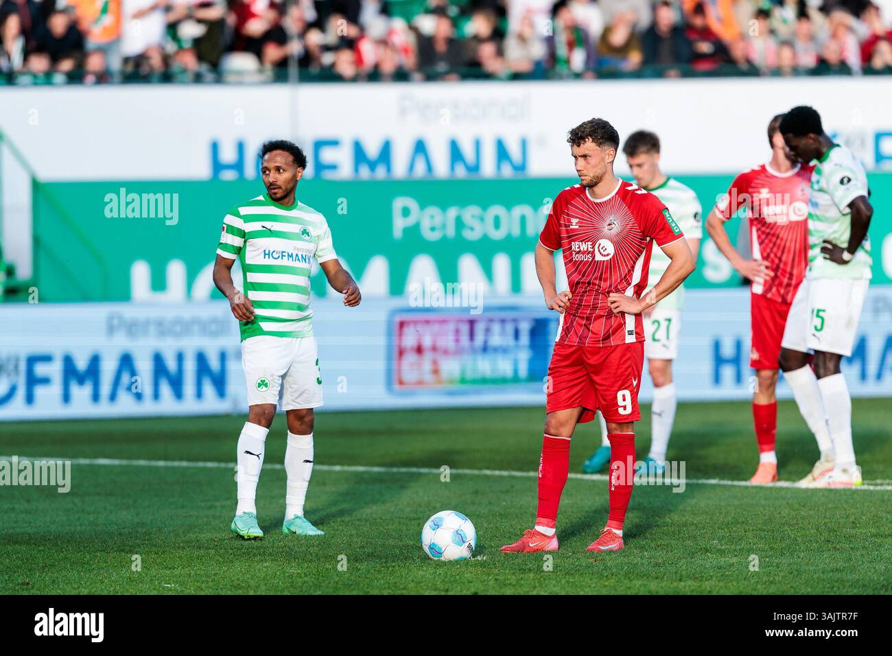 Luca Waldschmidt (1. FC K?ln, 9) am Elfmeterpunkt 2. Fu?ball Bundesliga ...