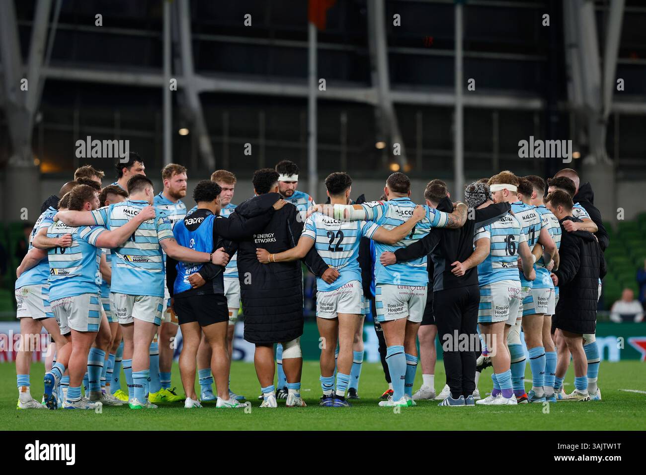 Warriors huddle hi-res stock photography and images - Alamy