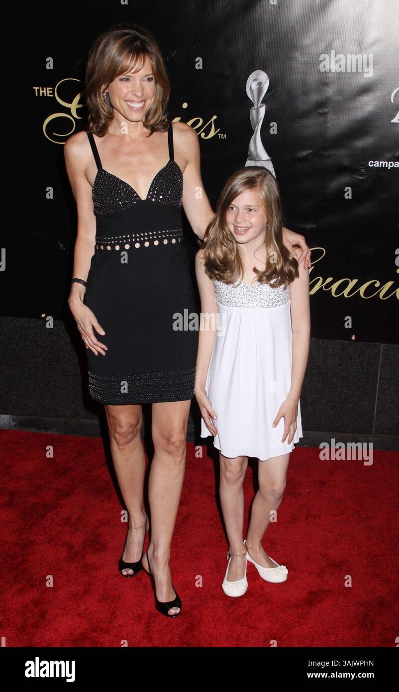 Hannah storm and daughter hi-res stock photography and images - Alamy