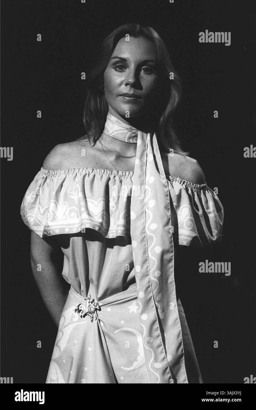 TIFFANY BOLLING 1977.# 10249.PHOTO BY PHIL ROACH-IPOL-GLOBE PHOTOS, INC ...