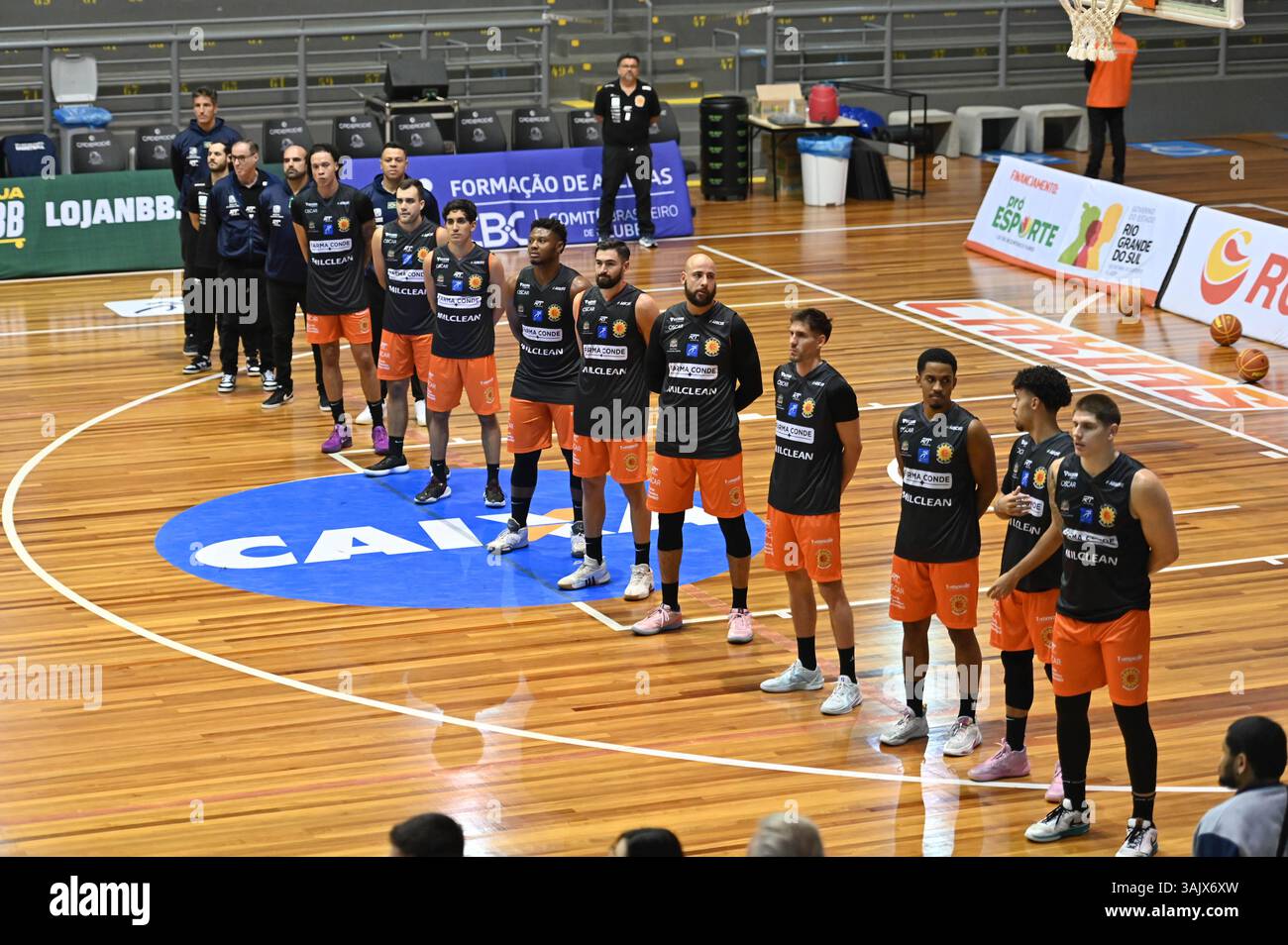 Caxias Do Sul, Brazil. 11th Apr, 2025. Images of the match between ...