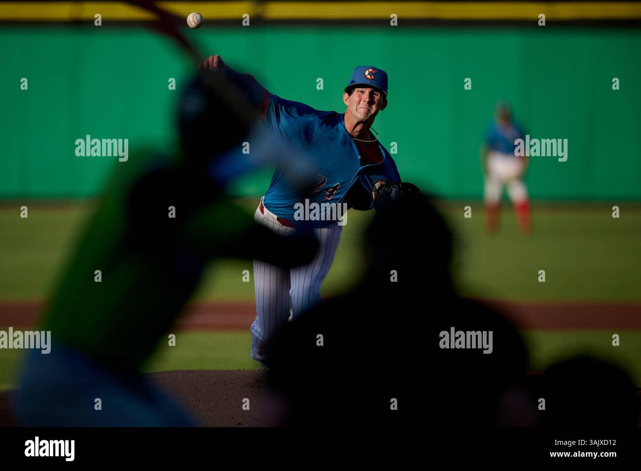 Clearwater Threshers pitcher Andrew Painter (24) delivers a pitch ...