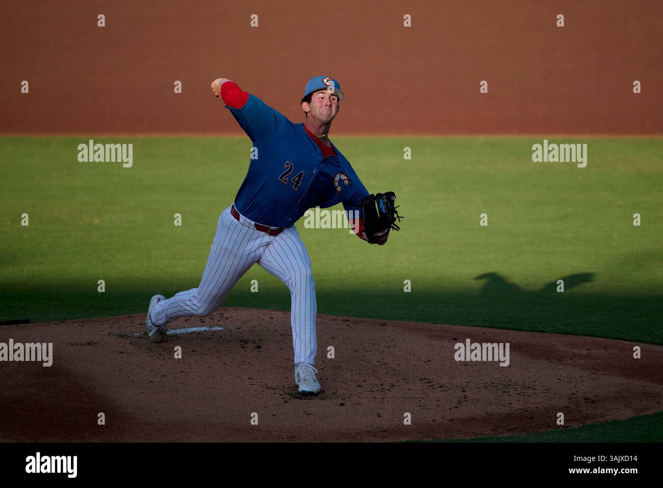 Clearwater Threshers pitcher Andrew Painter (24) delivers a pitch ...