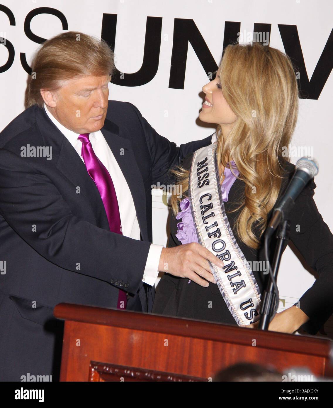 Miss california usa carrie prejean hi-res stock photography and images ...