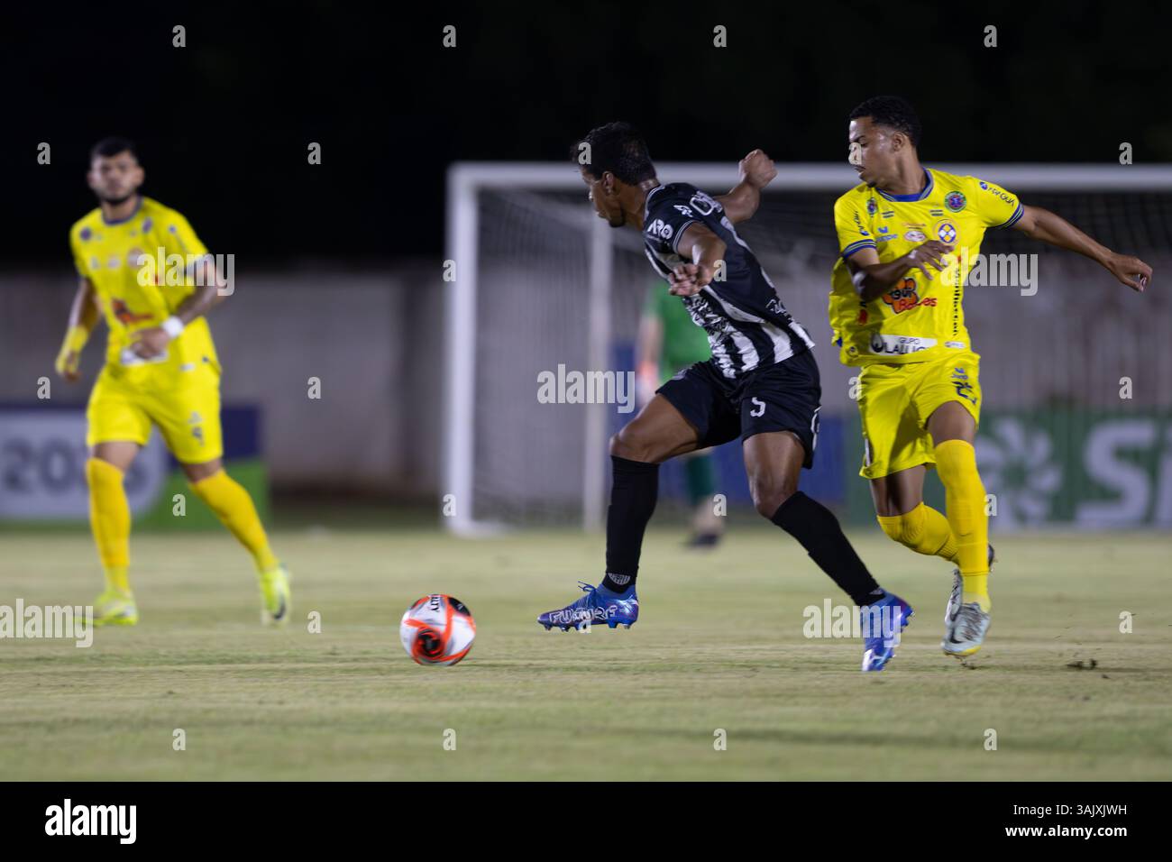 [DANIEL] player of Uniao Barbarense during the match against ARACATUBA ...