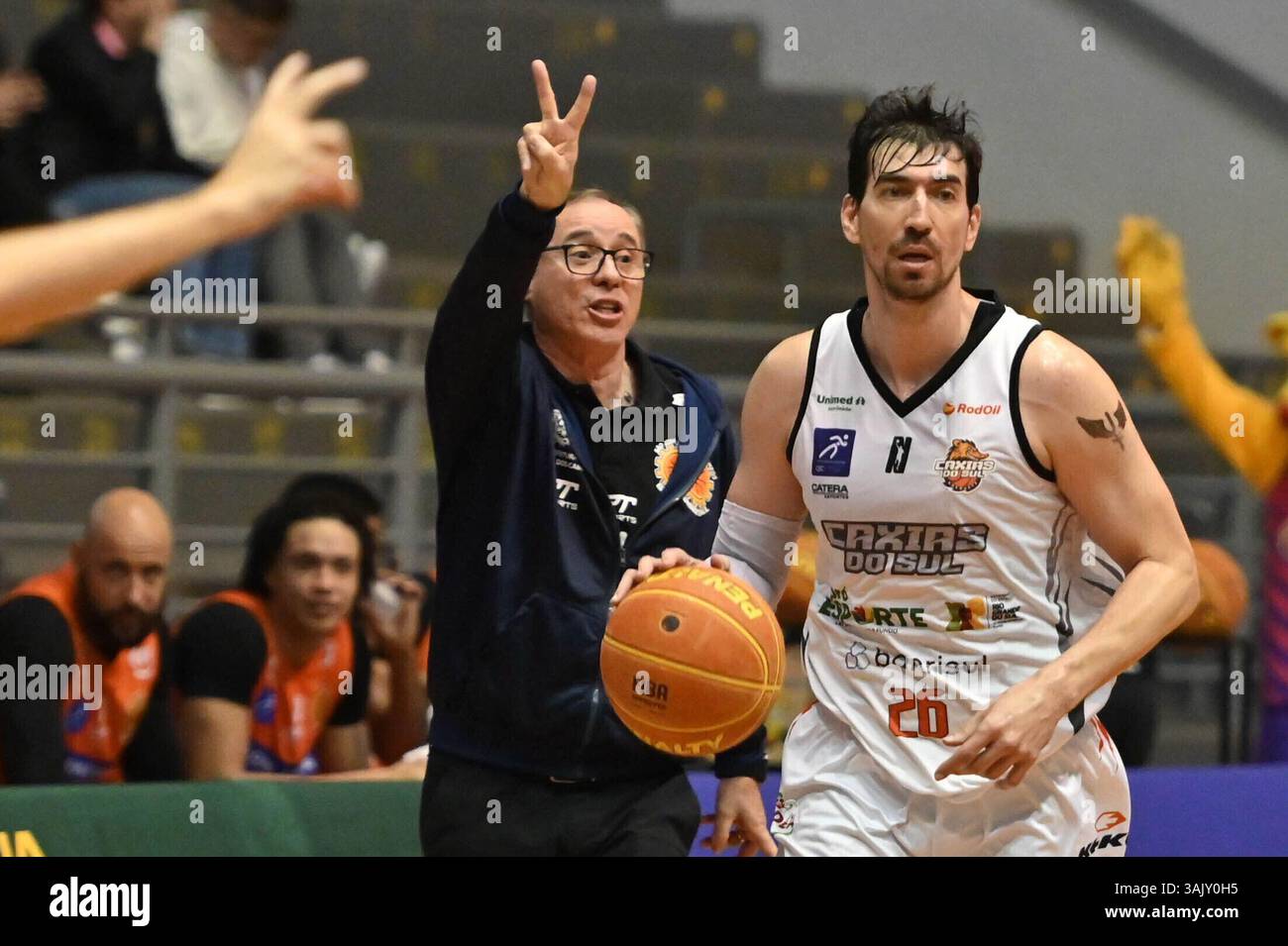 Caxias Do Sul, Brazil. 11th Apr, 2025. Images of the match between ...