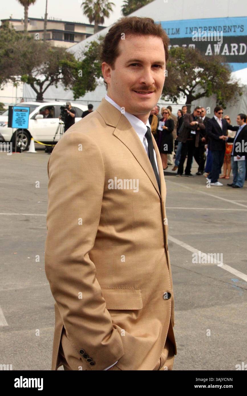 DARREN ARONOFSKY ARRIVING AT THE 24TH ANNUAL FILM INDEPENDENT'S SPIRIT AWARDS ON THE BEACH IN ...