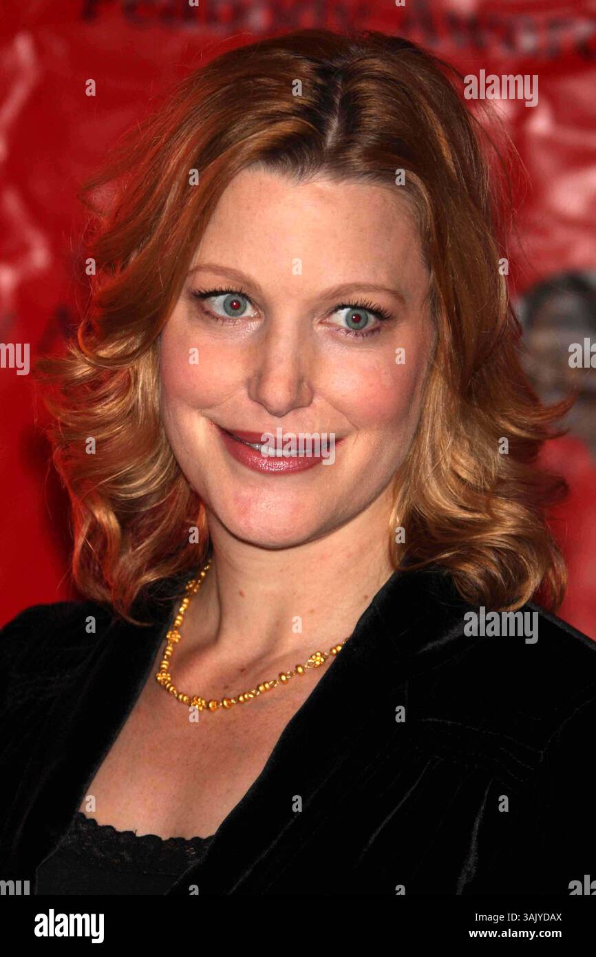 ANNA GUNN ''BREAKING BAD''.at Peabody Awards at Waldorf Astoria 05-19 ...