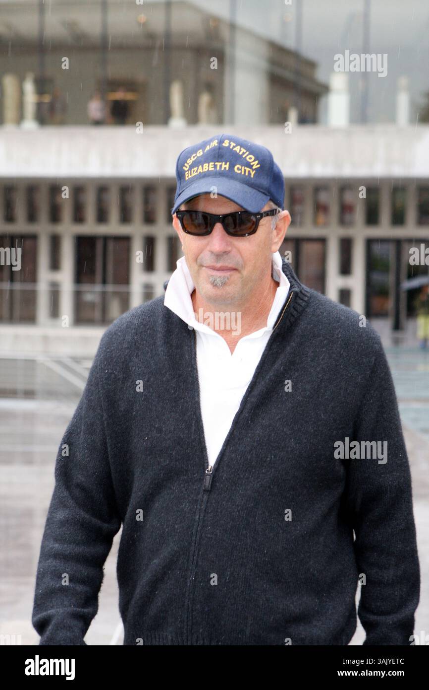 Oct 15, 2009 - Athens, Greece - Actor KEVIN COSTNER visiting the ...