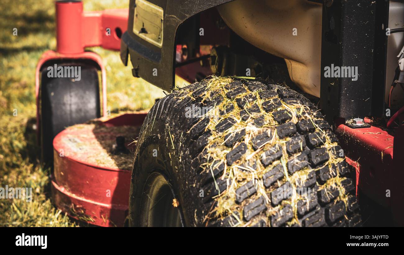 Tractor plano hi-res stock photography and images - Alamy