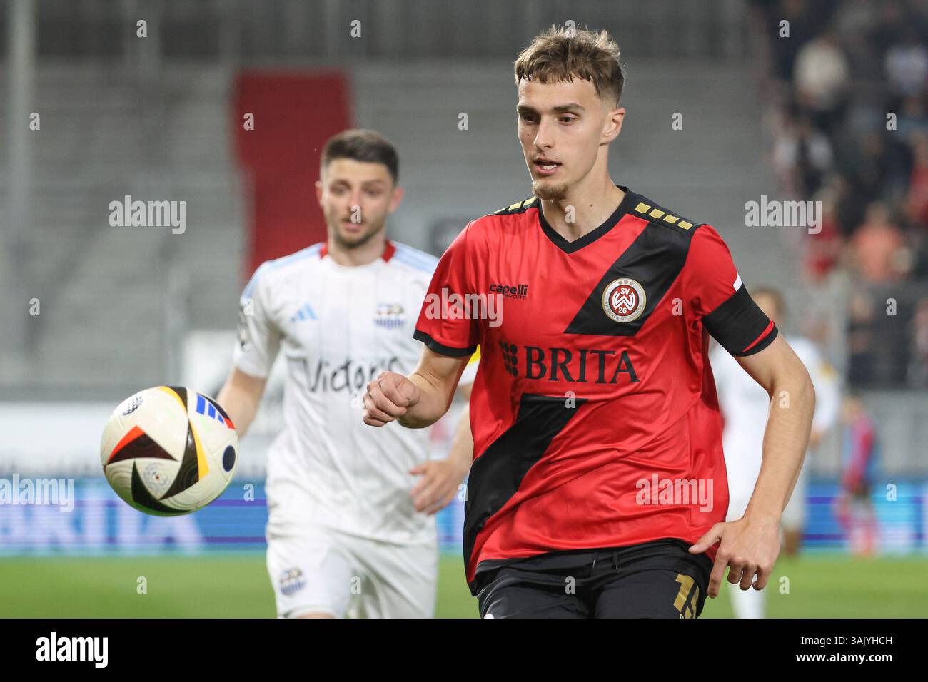 Wiesbaden, Deutschland 11. April 2025: 3. Liga - 2024/2025 - SV Wehen ...