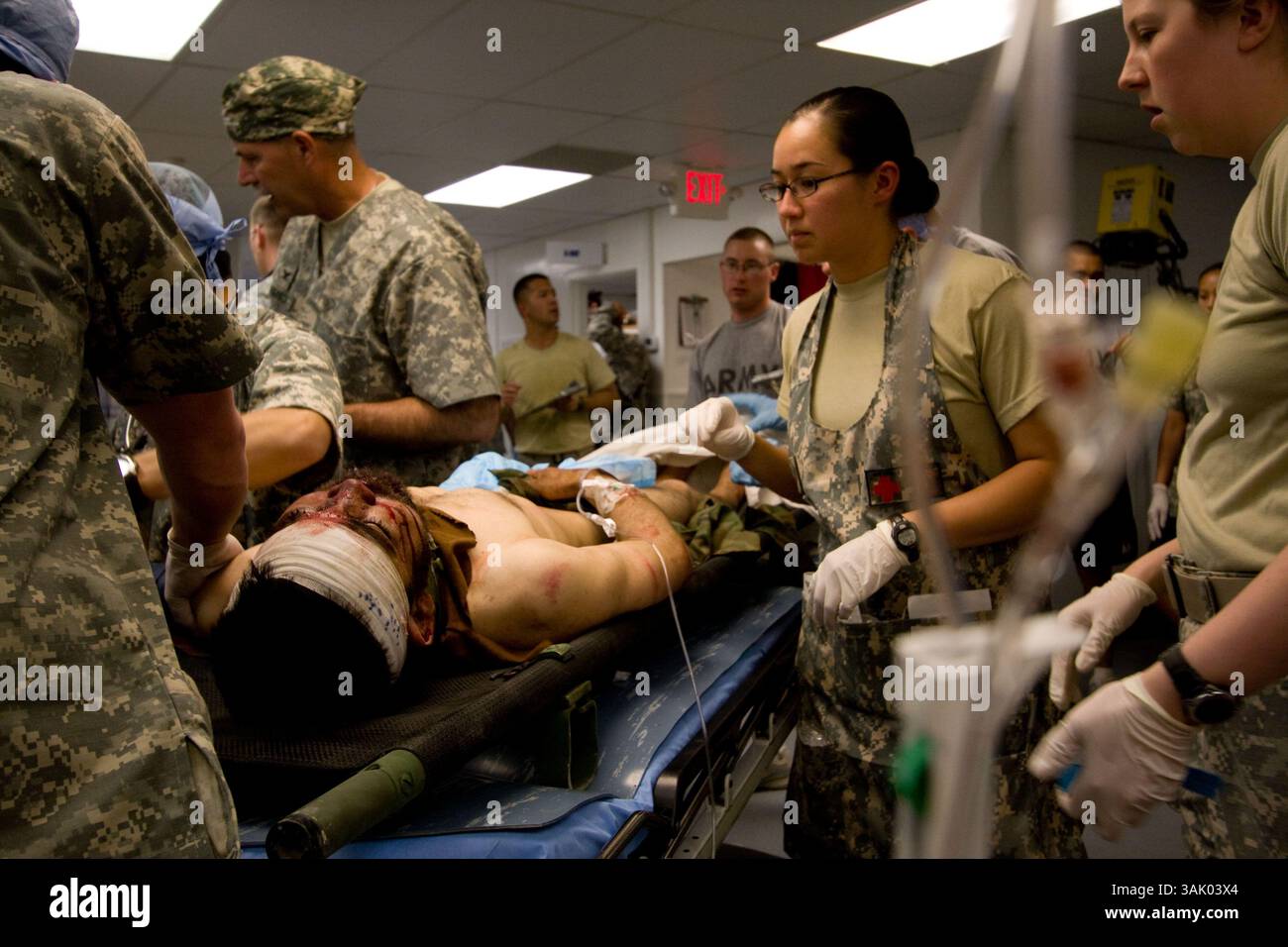 Trauma bay hi-res stock photography and images - Alamy