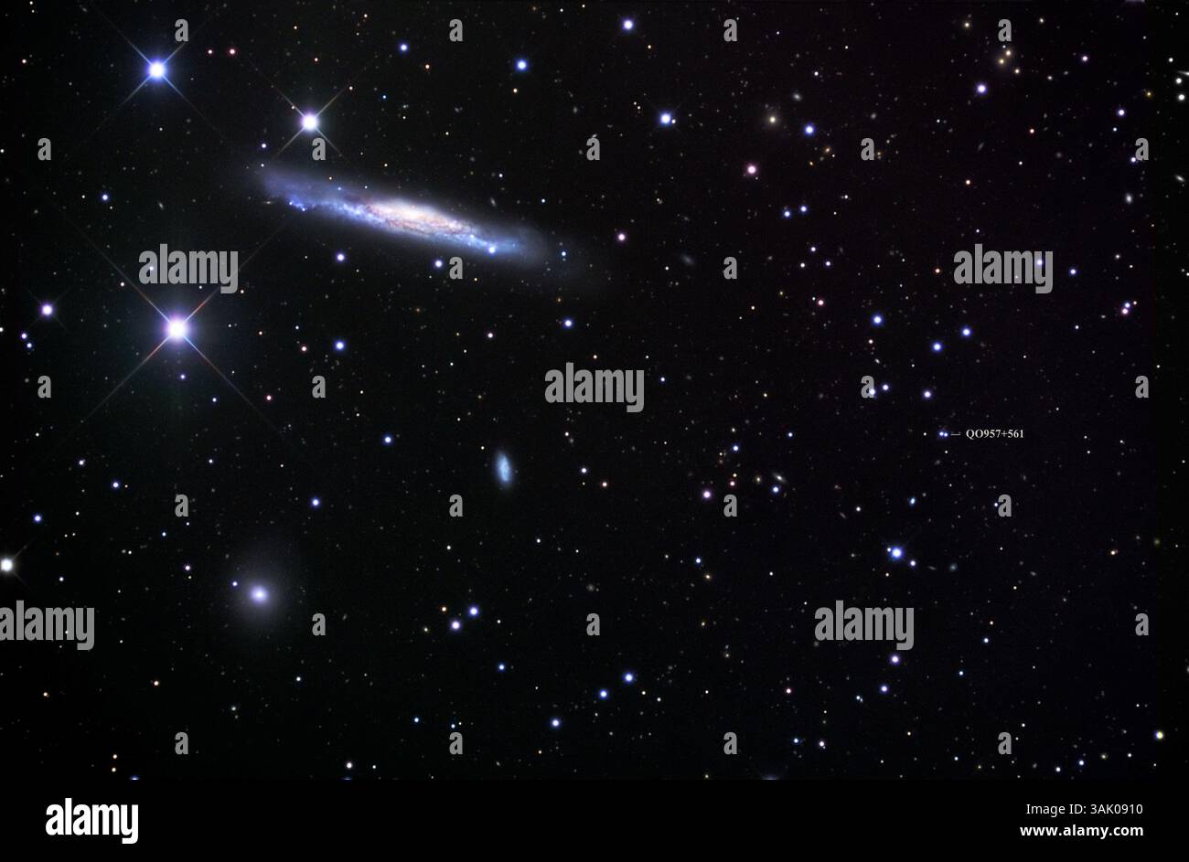 Twin quasar (Q0957+561 Stock Photo - Alamy