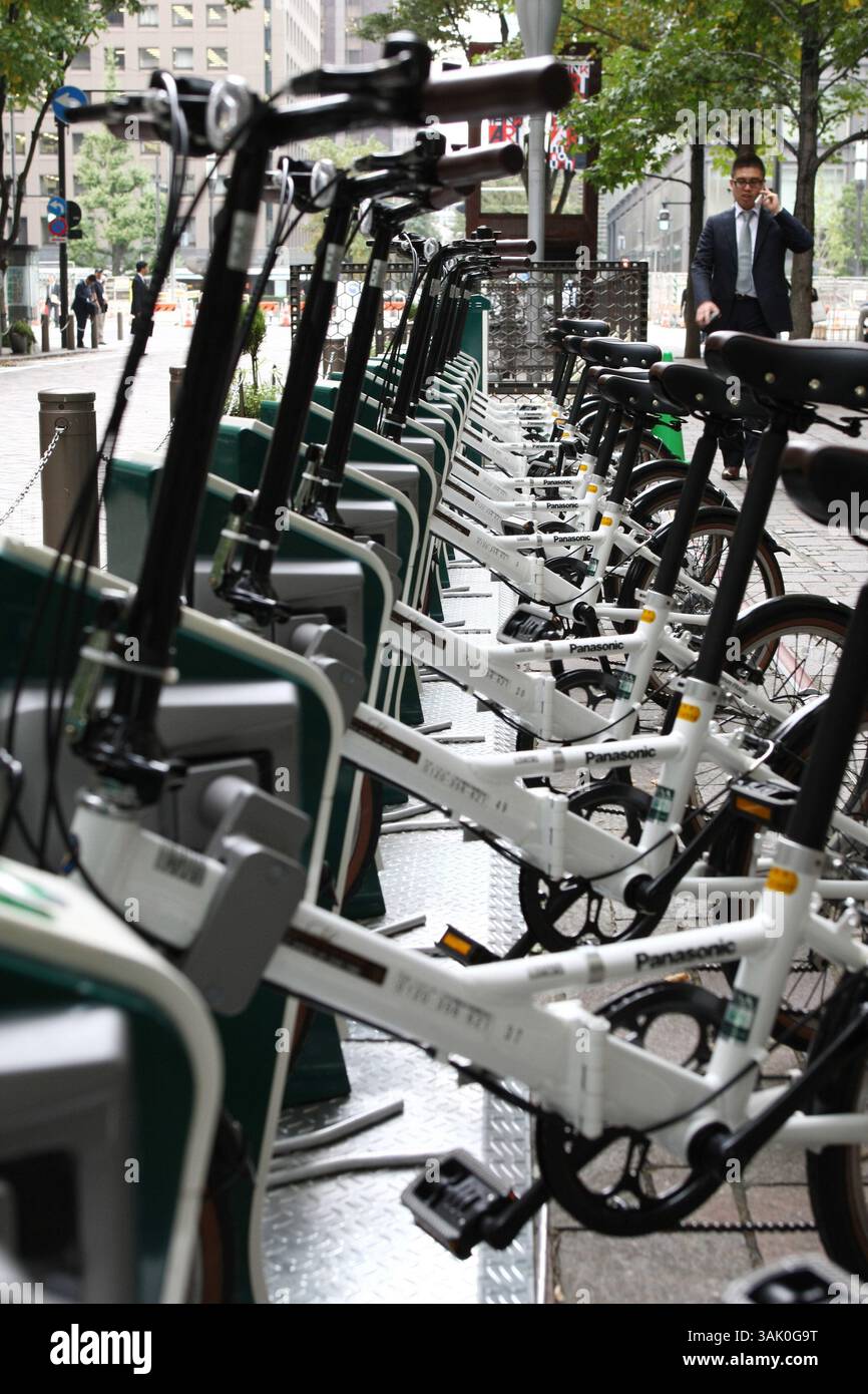 Oct 14, 2009 - Tokyo, Japan - Community bicycles intended for short ...