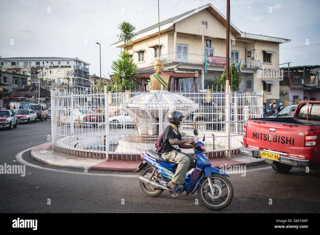 (250412) -- LIBREVILLE, April 12, 2025 (Xinhua) -- This photo taken on ...