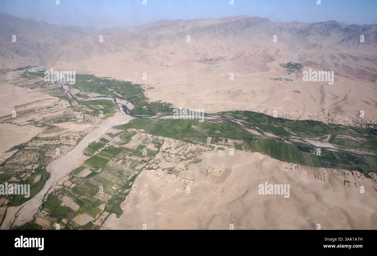 Sep 21, 2009 - Tarin Kowt, Uruzgan, Afghanistan - An aerial view of ...