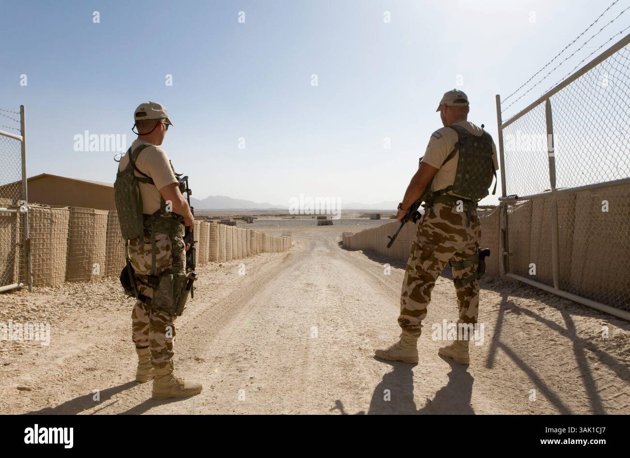 Sep 21, 2009 - Tarin Kowt, Uruzgan, Afghanistan - Soldiers of the ...