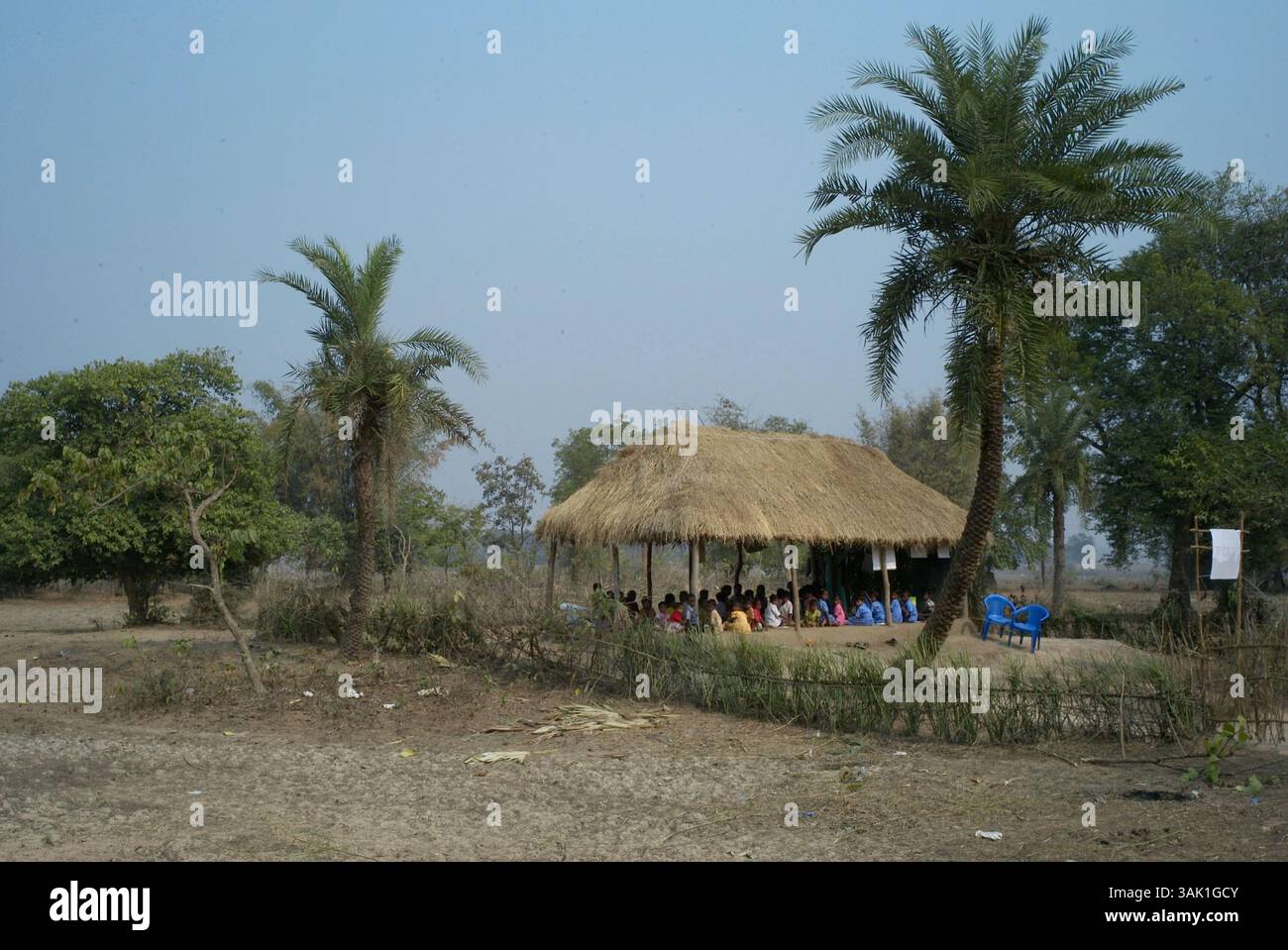 Feb 15, 2009 - Purnapuni, Orissa, India - Children attend the ...