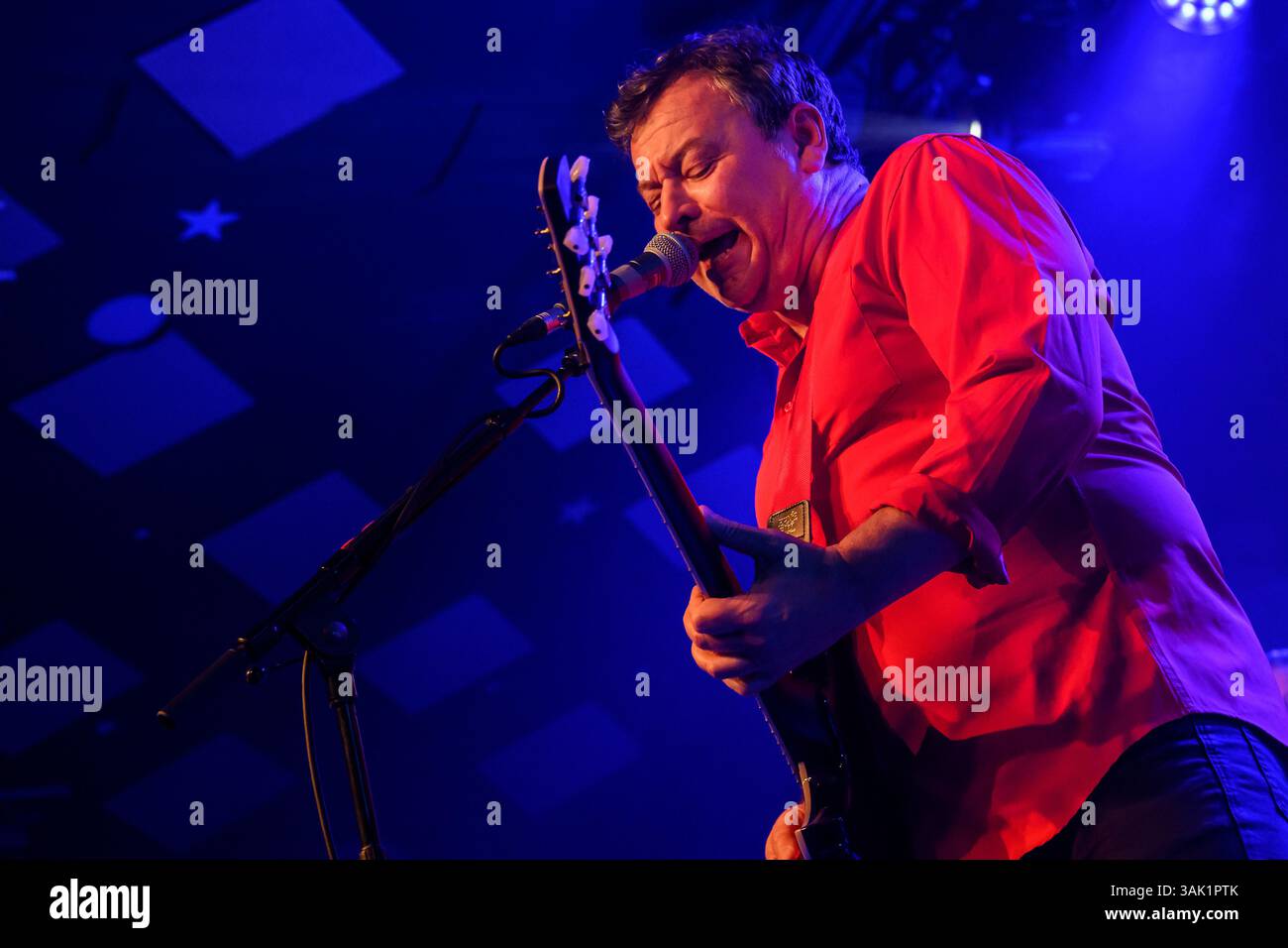 Glasgow, UK. 11th Apr, 2025. James Dean Bradfield performs live on ...