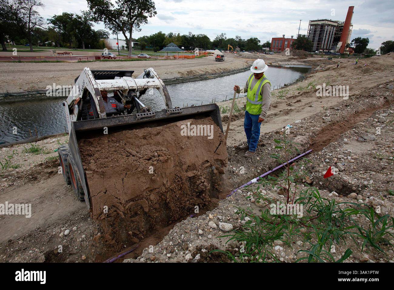Dig out an irrigation hi-res stock photography and images - Alamy