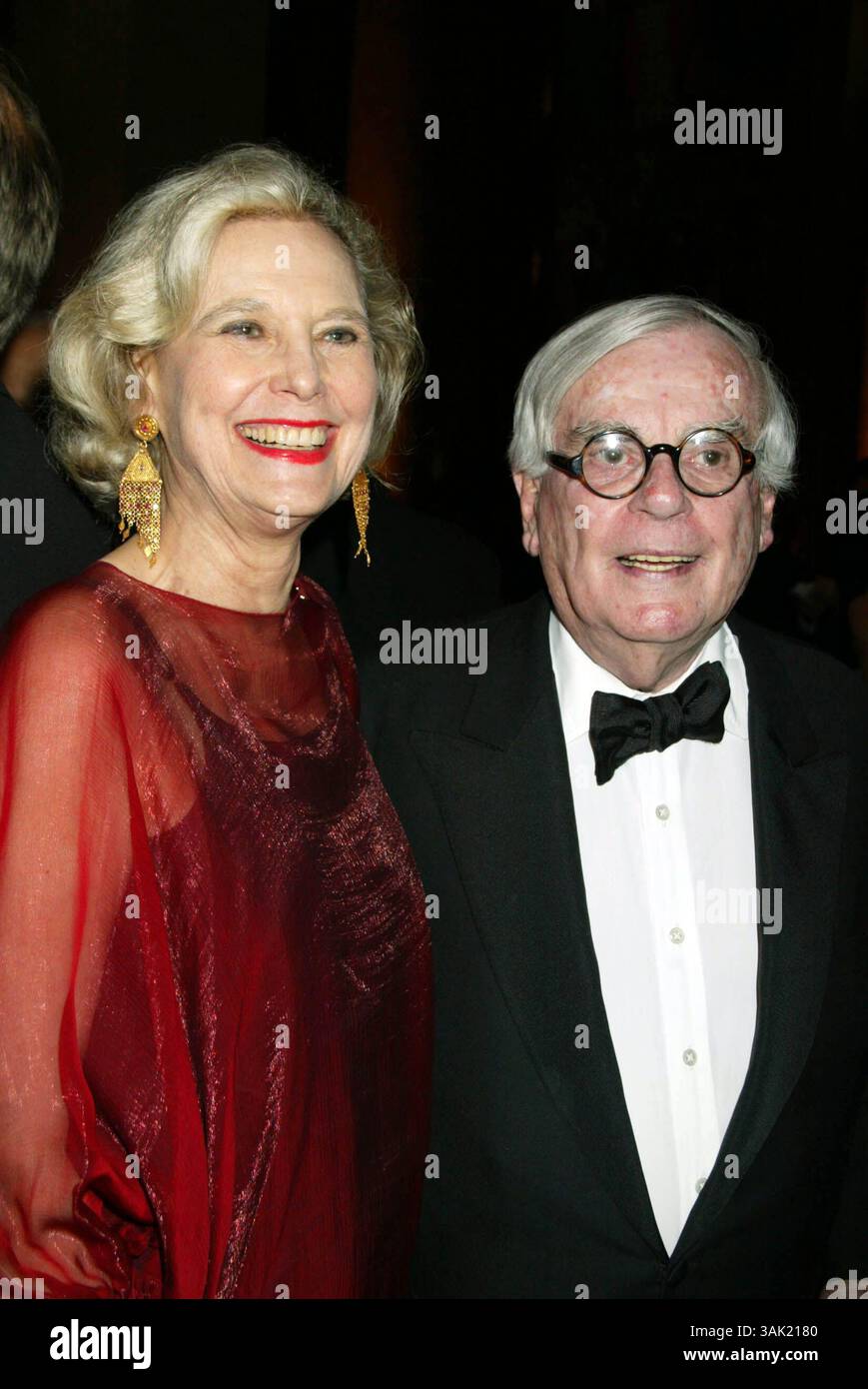 K47548SMO.PEN 2006 LITERARY GALA AT THE AMERICAN MUSEUM OF NATURAL ...