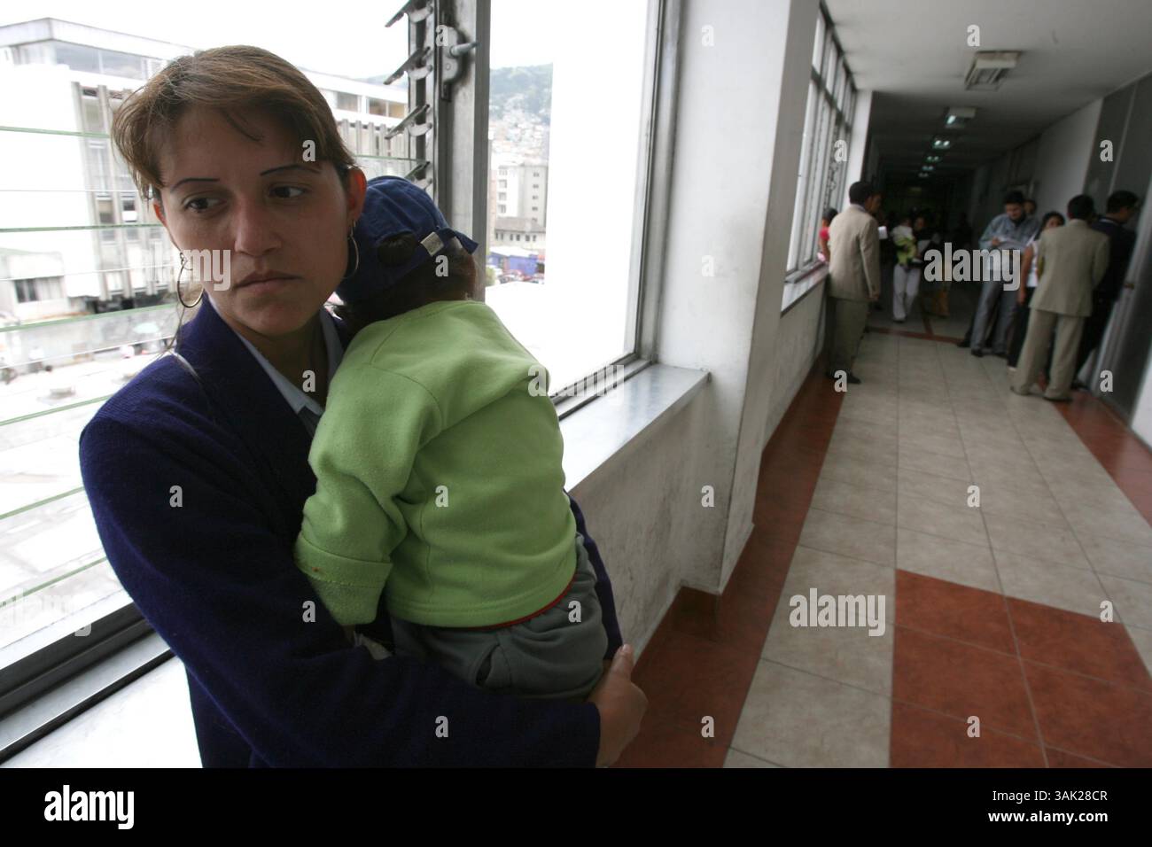 04/06/2009) QUITO, ECUADOR. 04/06/2009.- EN EL PALACIO DE JUSTICIA DE QUITO, JUZGADO SEGUNDO DE ...