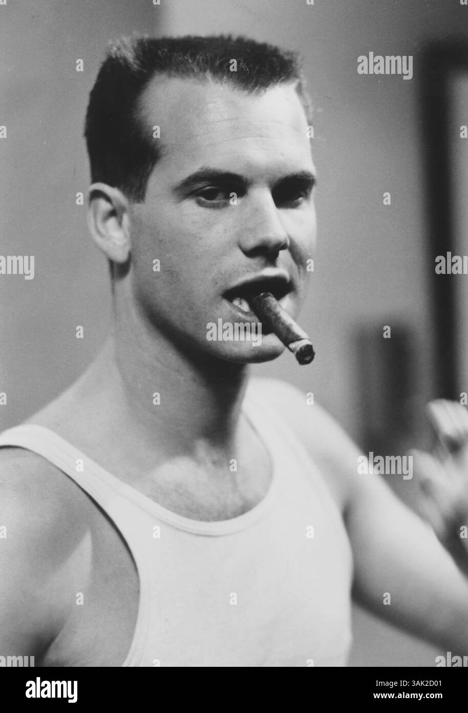 Bill paxton 1985 hi-res stock photography and images - Alamy