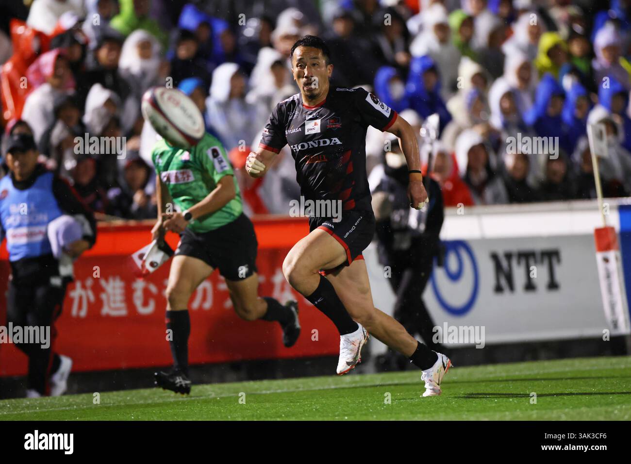 Tokyo, Japan. 11th Apr, 2025. Naoki Motomura (HEAT) Rugby : 2024-25 ...