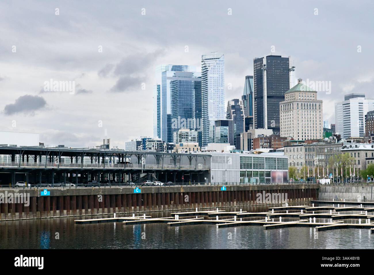 Chateau laurier quebec city hi-res stock photography and images - Alamy