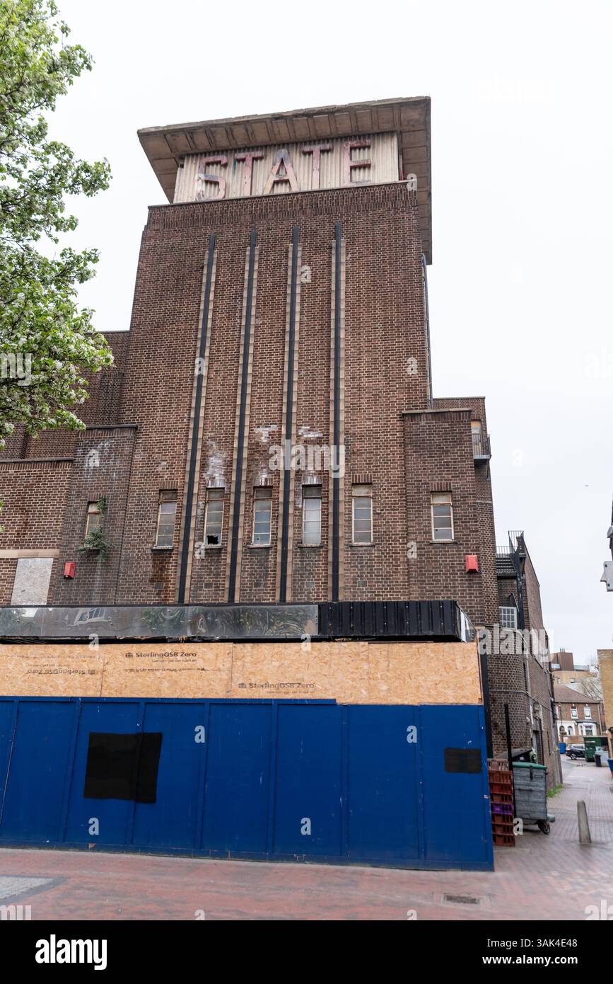 Old, closed and decaying State cinema. State movie theatre in Grays ...