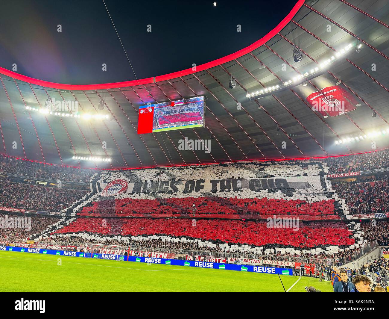 FCB fans in the quarterfinal match FC BAYERN MUENCHEN - INTER MAILAND 1 ...