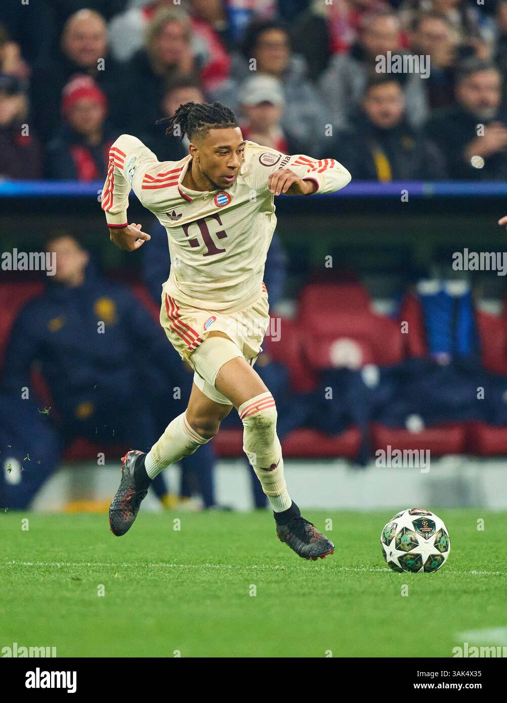 Michael Olise (FCB 17) in the quarterfinal match FC BAYERN MUENCHEN ...