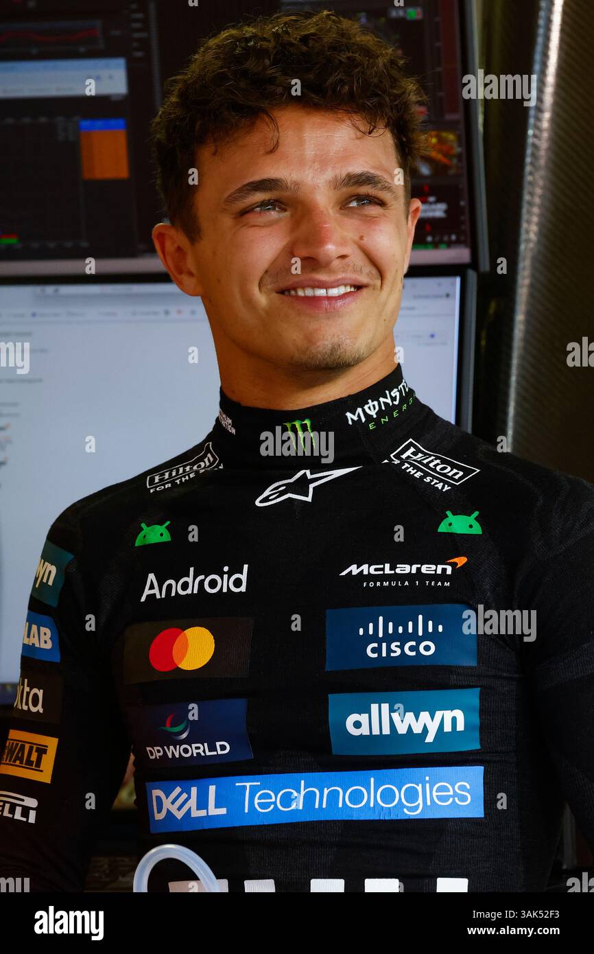 NORRIS Lando (gbr), McLaren F1 Team MCL39, portrait during the Formula 1 Gulf Bahrain Grand Prix ...