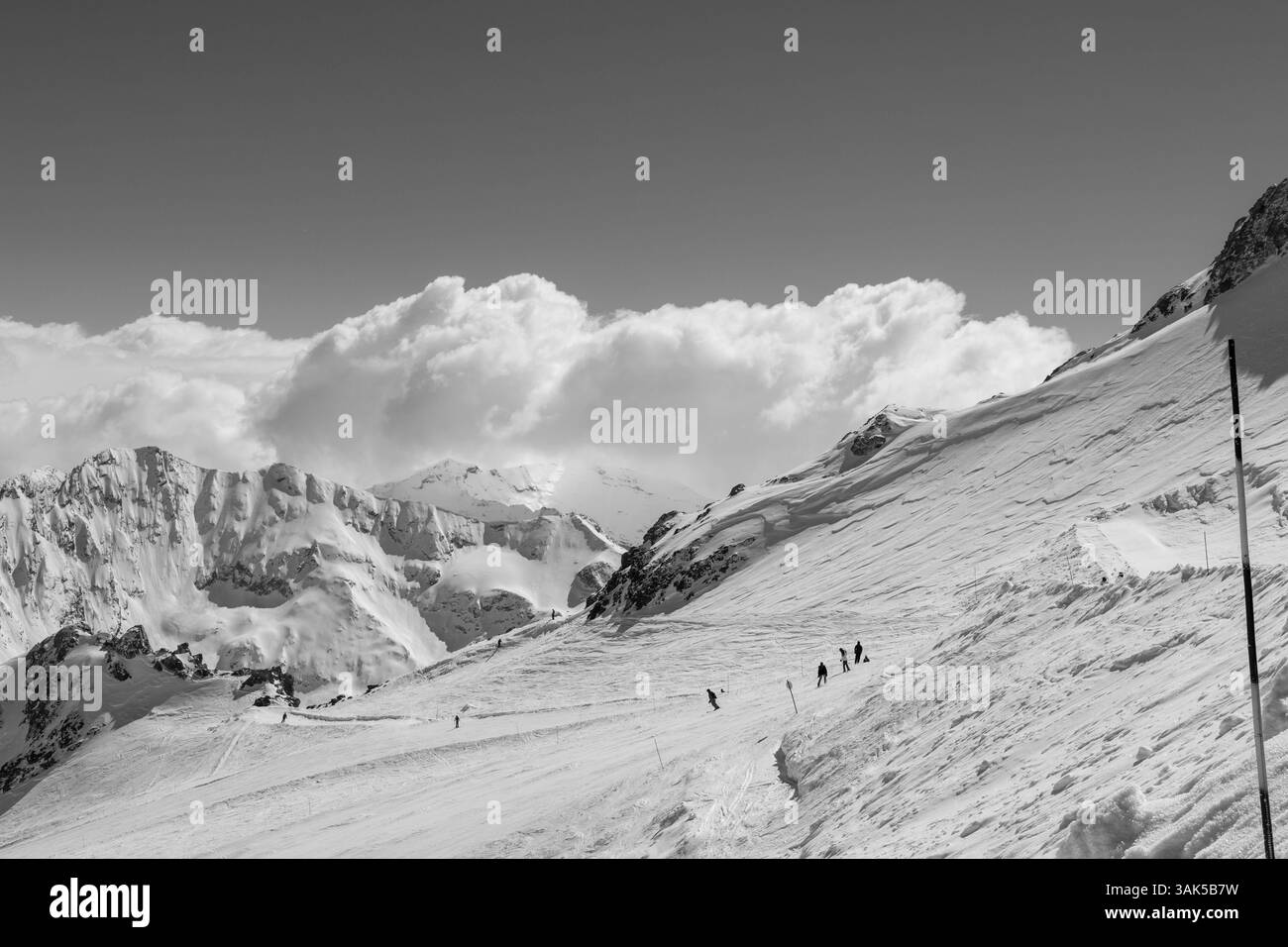 High snow capped mountain ski Black and White Stock Photos & Images - Alamy