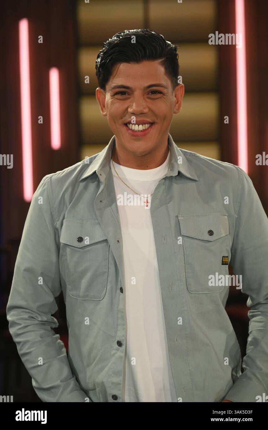 Altenpfleger und Influencer Jim Ayag zu Gast in der WDR Talkshow Kölner ...