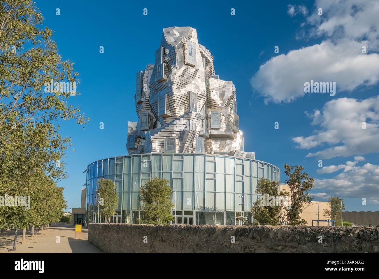 Luma Arles tower in Workshop park, new cultural center in Arles, France ...
