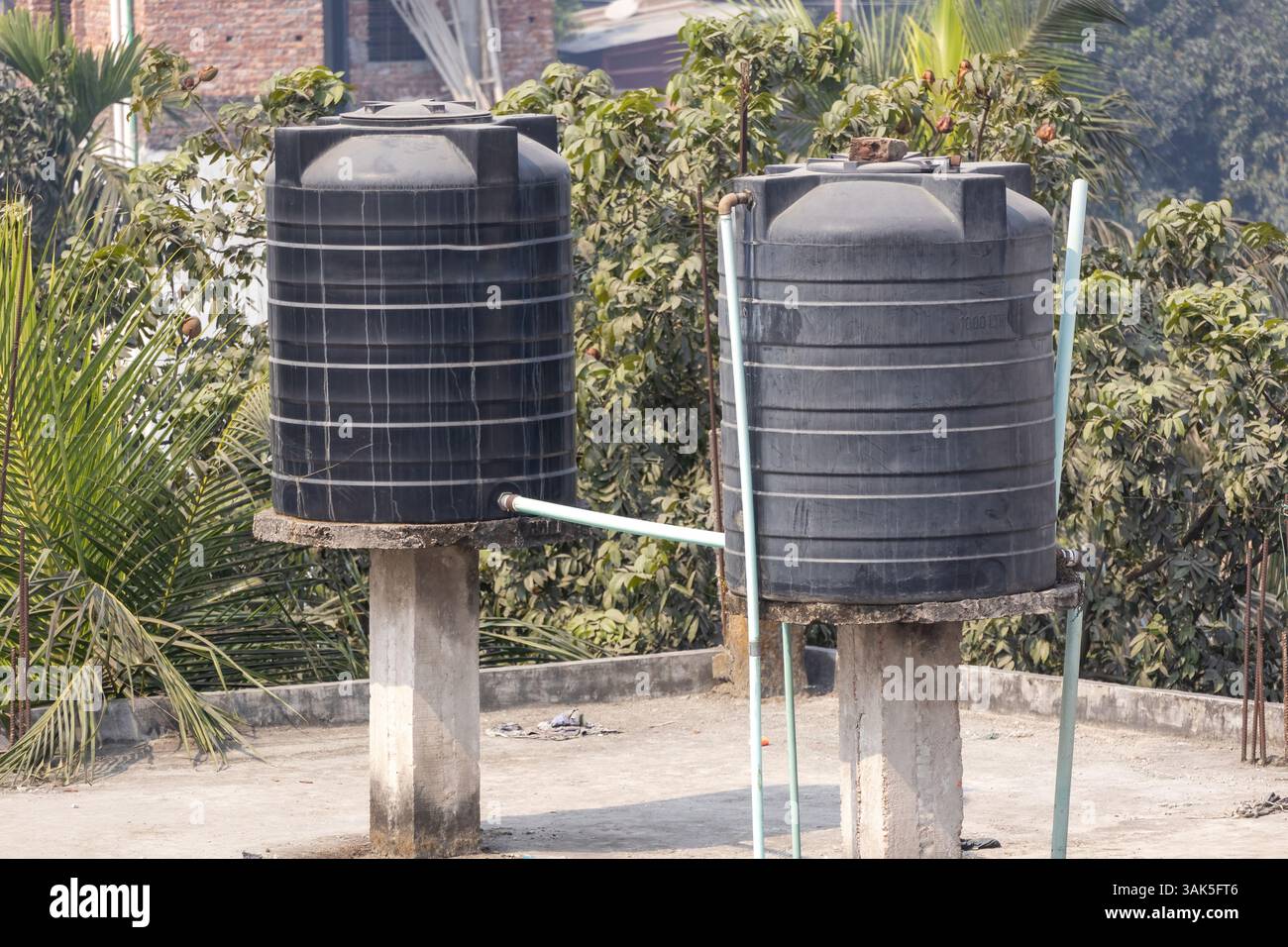 Rooftop water tank on top hi-res stock photography and images - Alamy