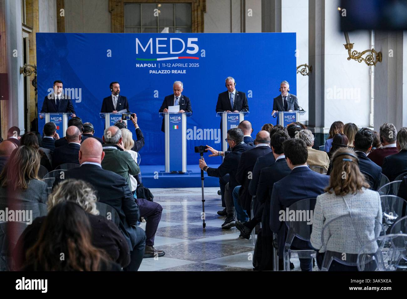 Napoli, MED5 meeting Byron Camilleri Minister of the Interior, Security ...