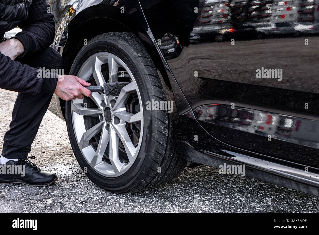 Car detailing process cleaning hi-res stock photography and images - Alamy