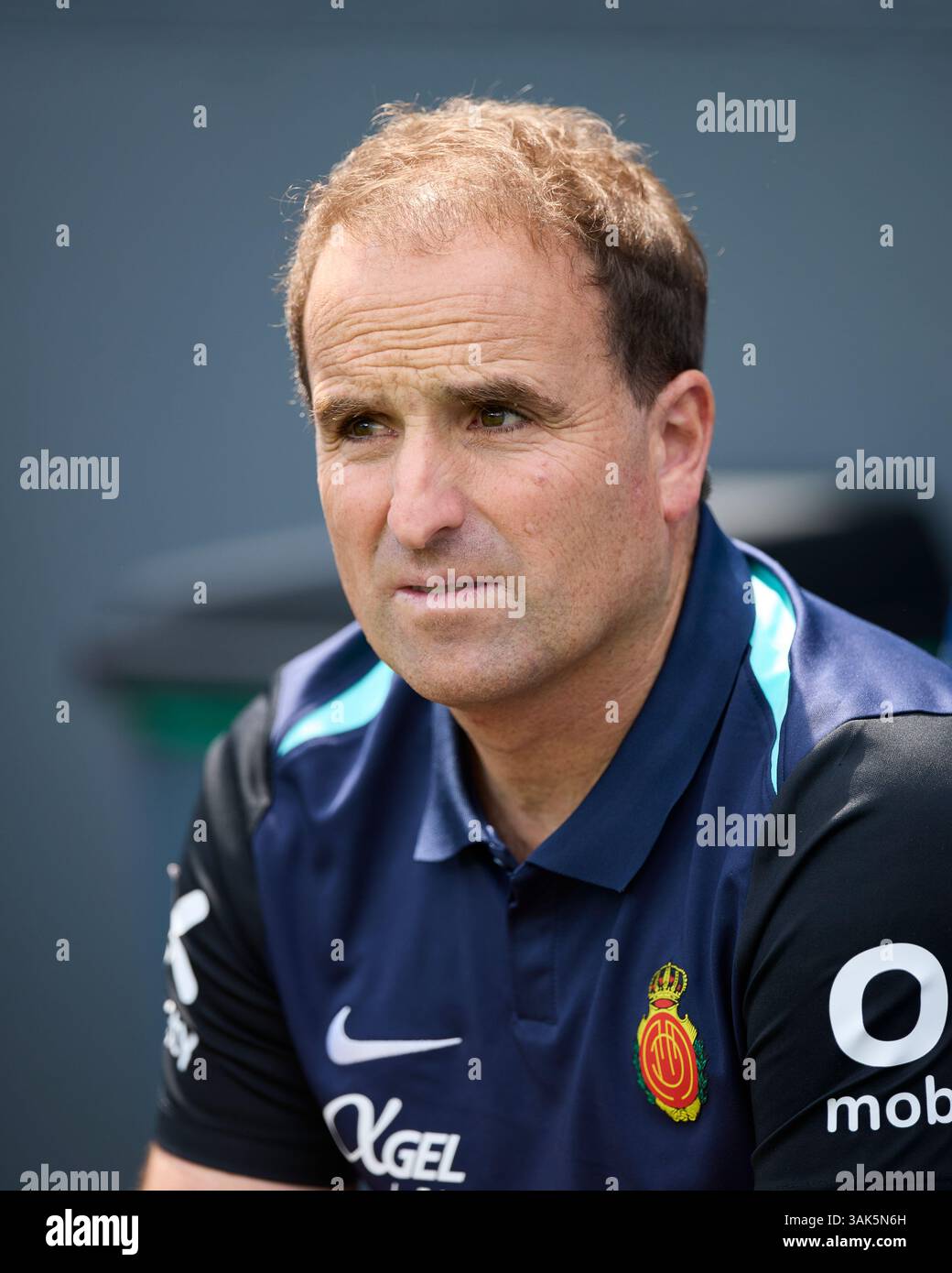 Jagoba Arrasate head coach of RCD Mallorca looks on during the LaLiga ...