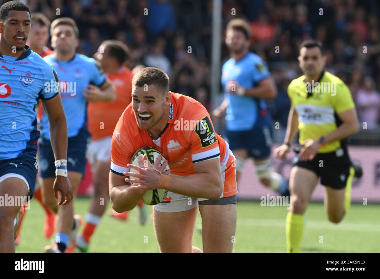 Hive Stadium Edinburgh.Scotland, UK. 12th Apr, 2025. EPCR Challenge Cup ...