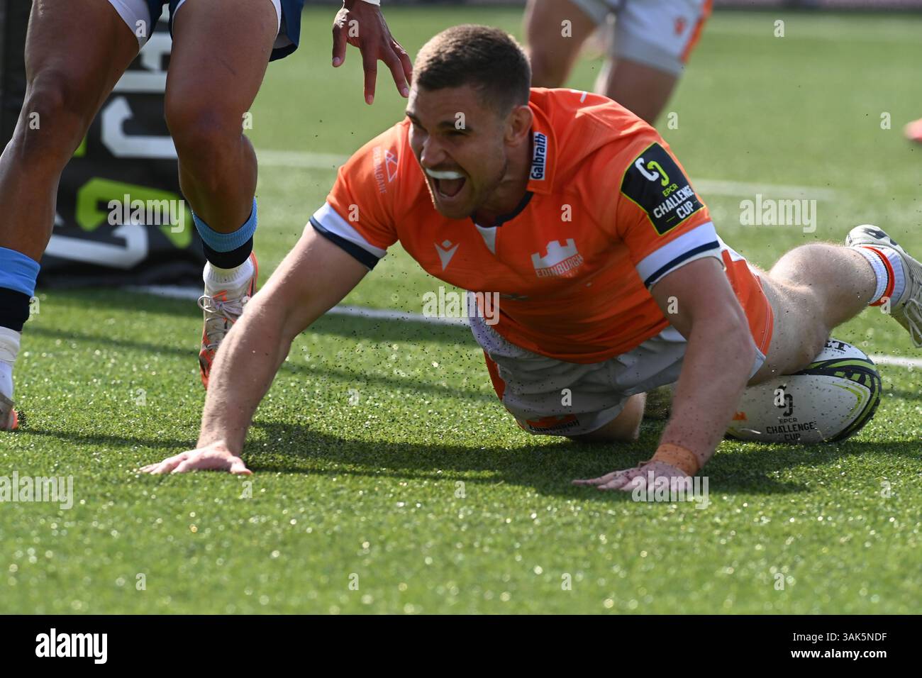 Hive Stadium Edinburgh.Scotland, UK. 12th Apr, 2025. EPCR Challenge Cup ...
