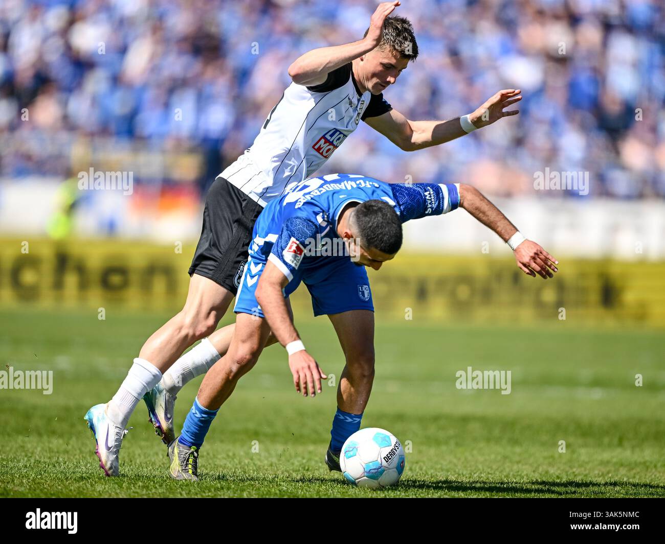 Ulm, Germany. 12th Apr, 2025. Soccer: Bundesliga 2, SSV Ulm 1846 - 1 ...