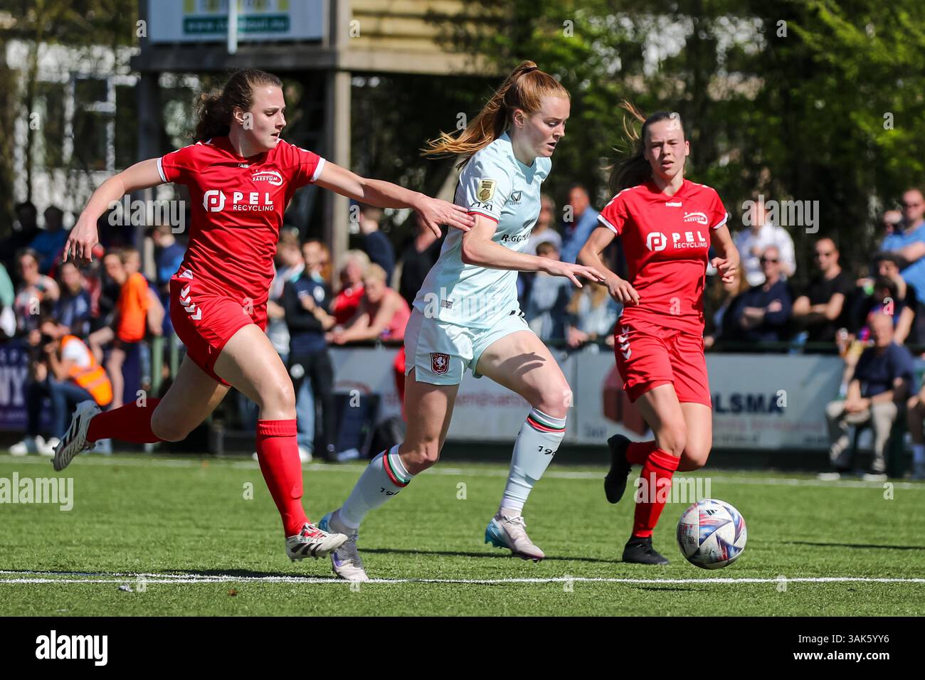 Zeist, Netherlands, April 12th 2025: Nikee Van Dijk (20 FC Twente) runs ...