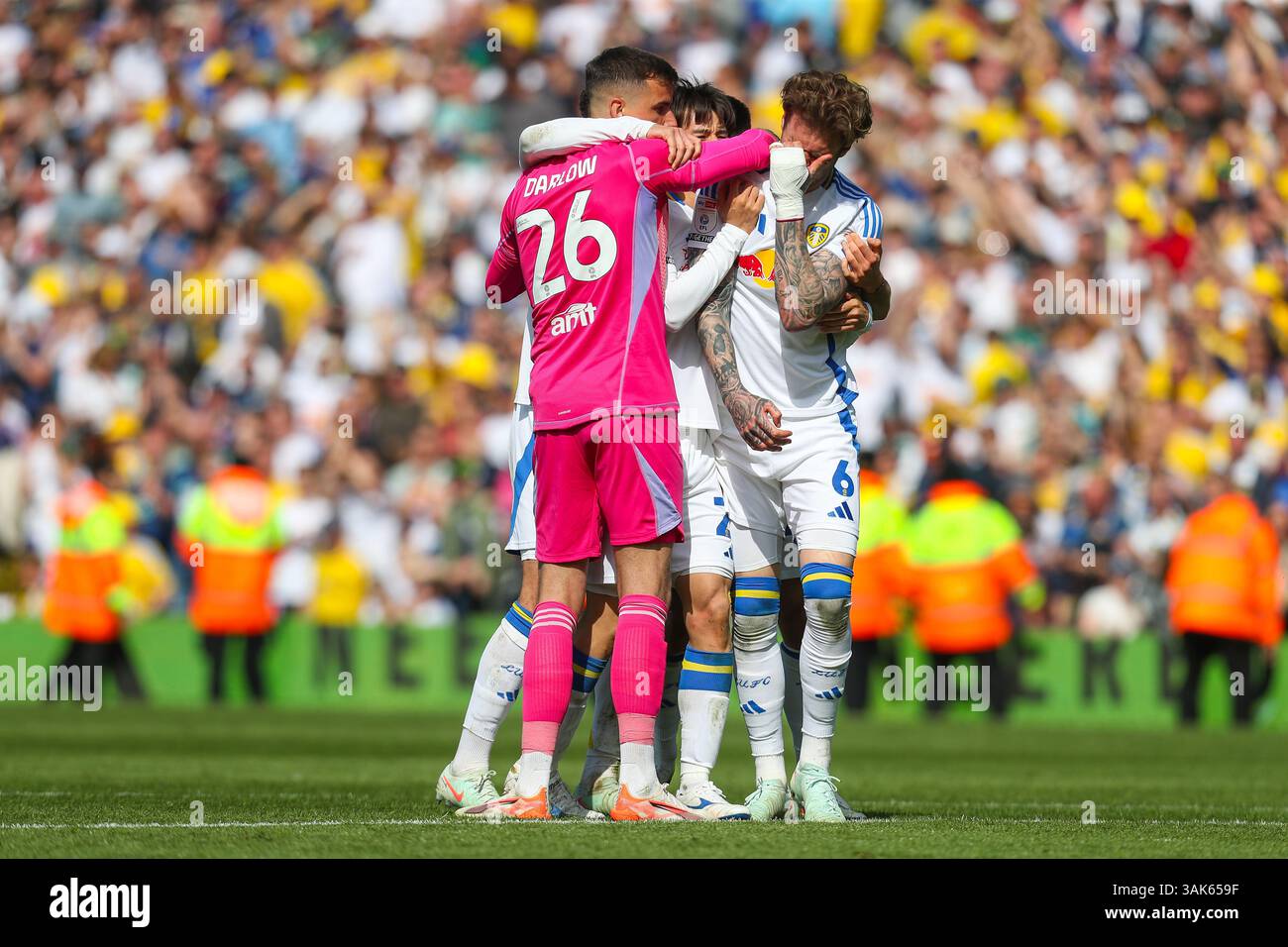 Karl Darlow of Leeds United, Joe Rodon of Leeds United & Ao Tanaka of ...
