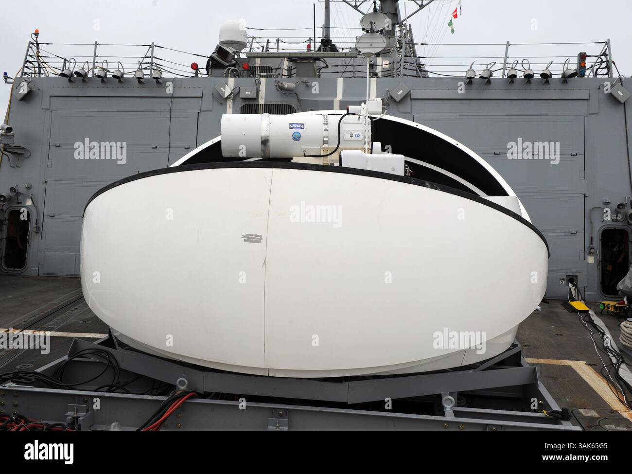 Apr 09, 2013 - SAN DIEGO (July 30, 2012) The Laser Weapon System (LaWS ...