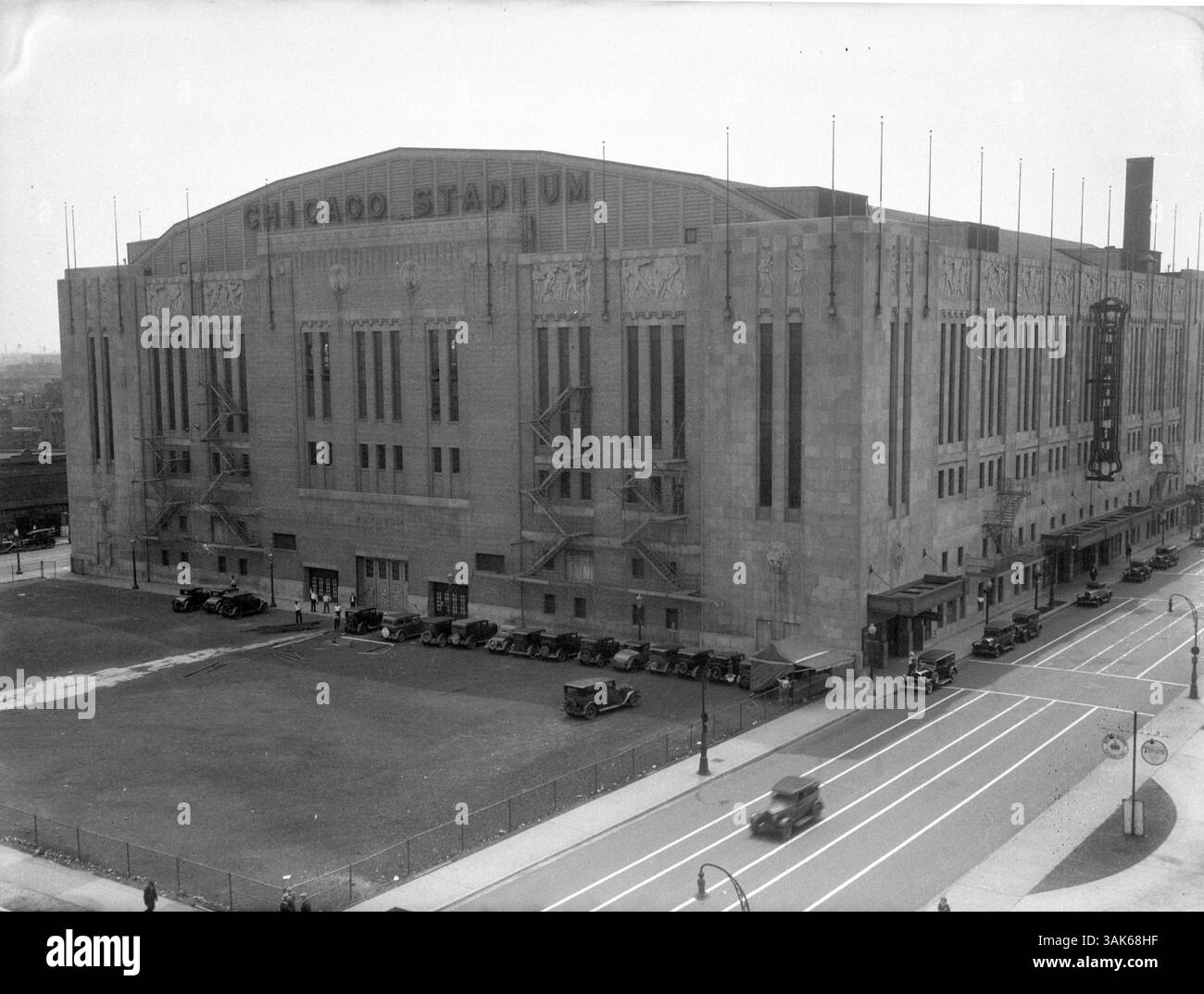 Exterior view of the Chicago Stadium, circa June 20, 1932. Chicago ...