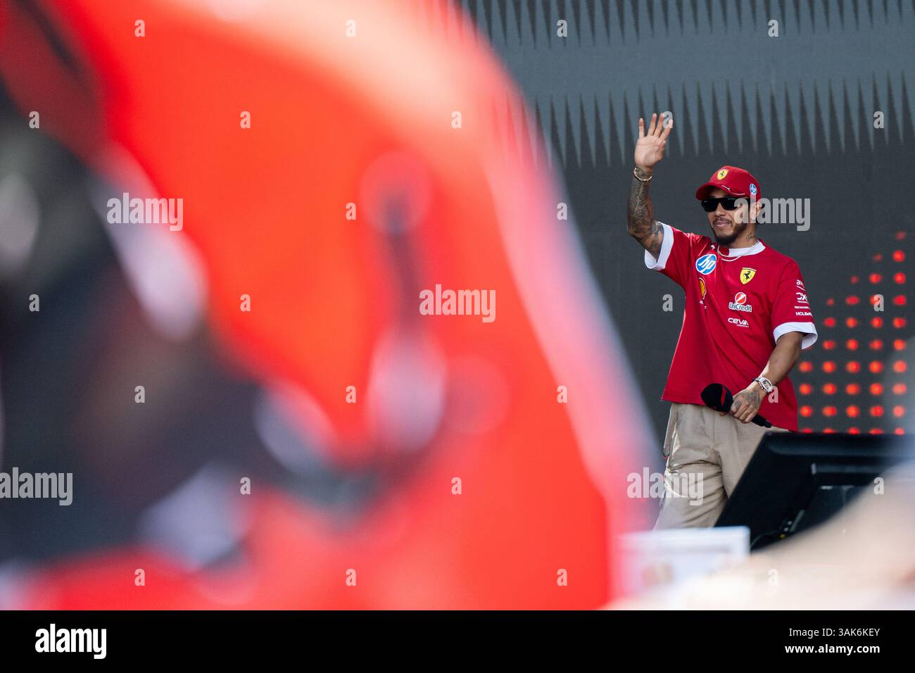 Lewis Hamilton (Scuderia Ferrari HP, Großbritannien, #44) beim Fan ...