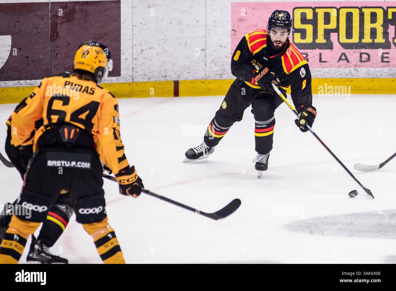 250412 Brynäs Bobby Trivigno under semifinal fem i SHL mellan Brynäs och Skellefteå den 12 april ...