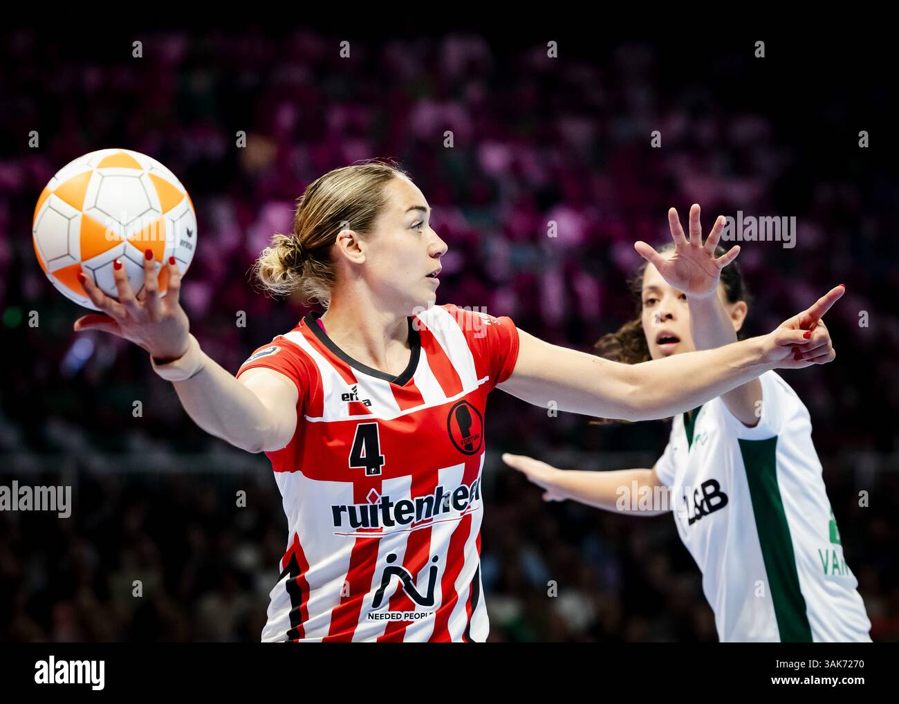 ROTTERDAM - Jessica Lokhorst of Fortuna and Sanne van der Werff of PKC ...